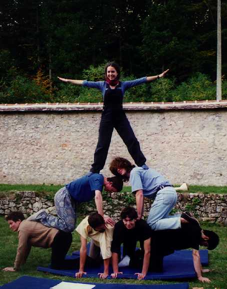 Club Cirque de l'ENS : Pyramides
